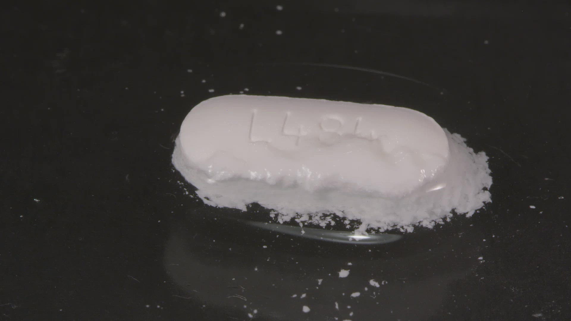 Pills Dissolving – FILMPAC