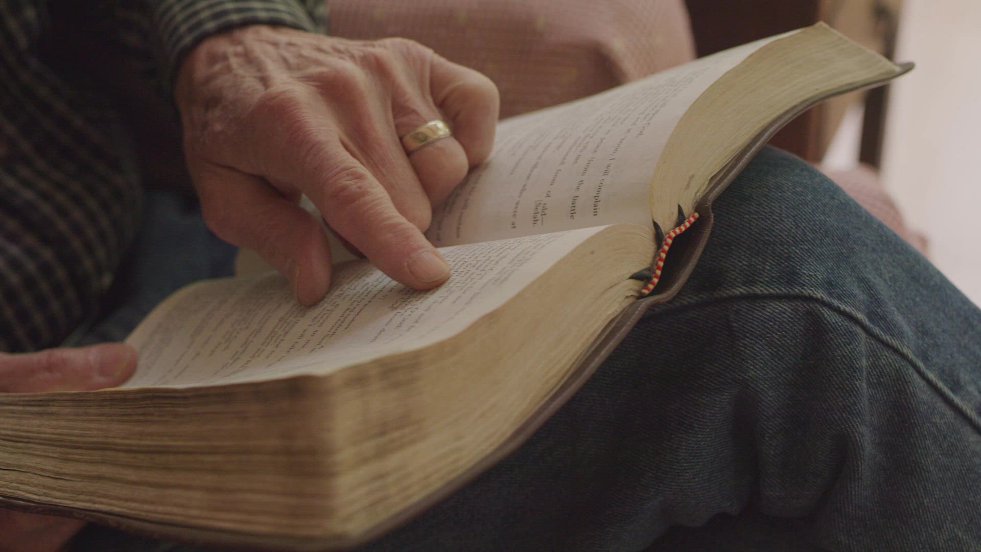 Older Man Reading Bible – FILMPAC
